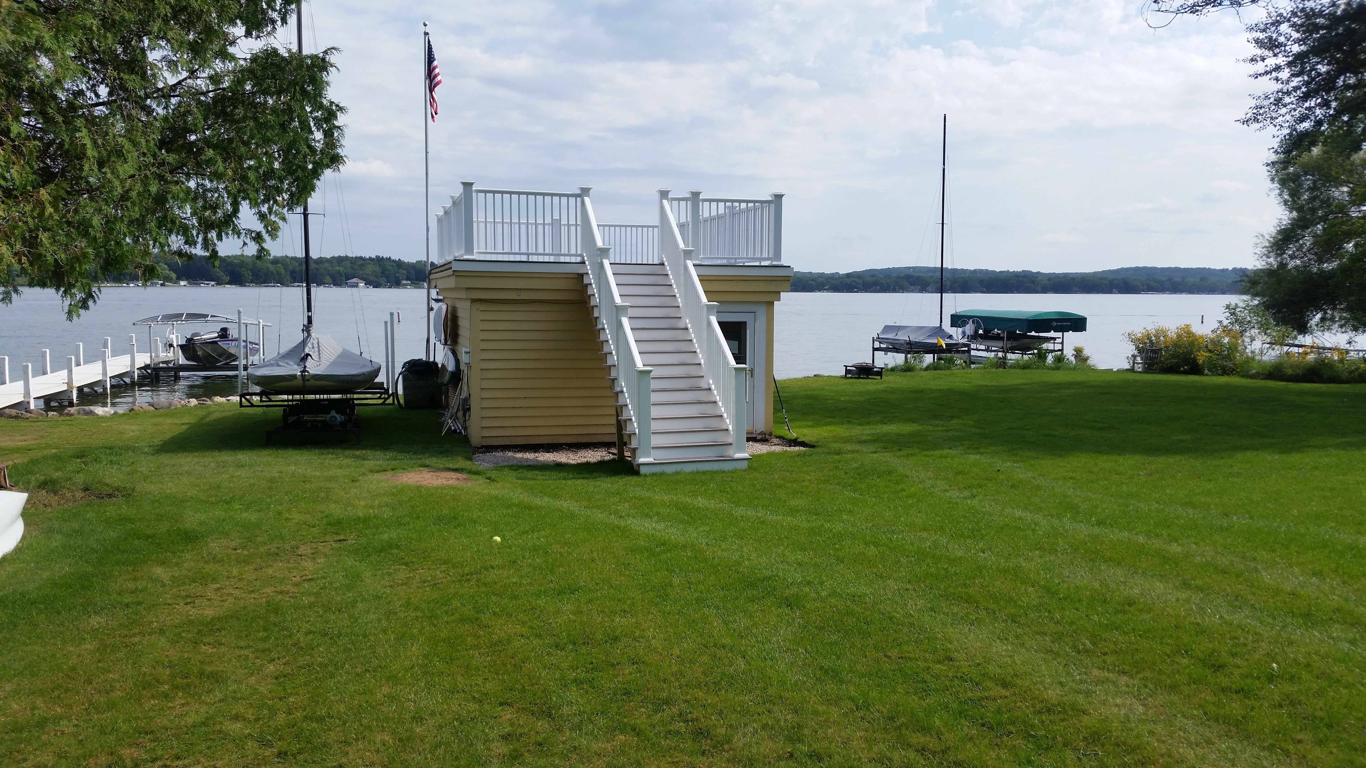 Gallery | Gray Azek Deck - Picture 5090 | Decks.com