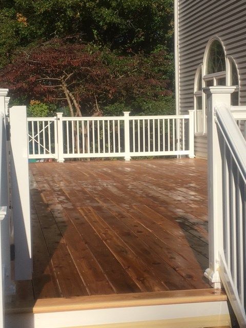 Gallery | Cedar Deck with All White Trim - Picture 7092 | Decks.com