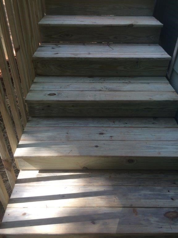 Gallery | Stairway with Triple Treads - Picture 4048 | Decks.com