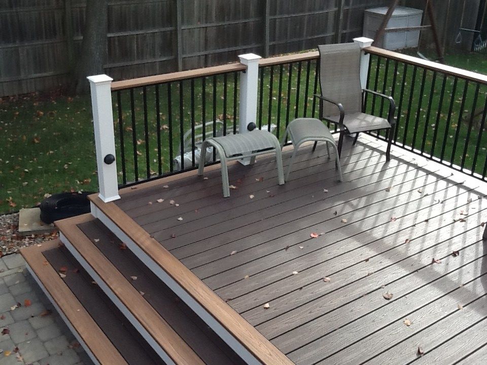 Gallery | Reverse tone deck in Hamilton - Picture 1134 | Decks.com