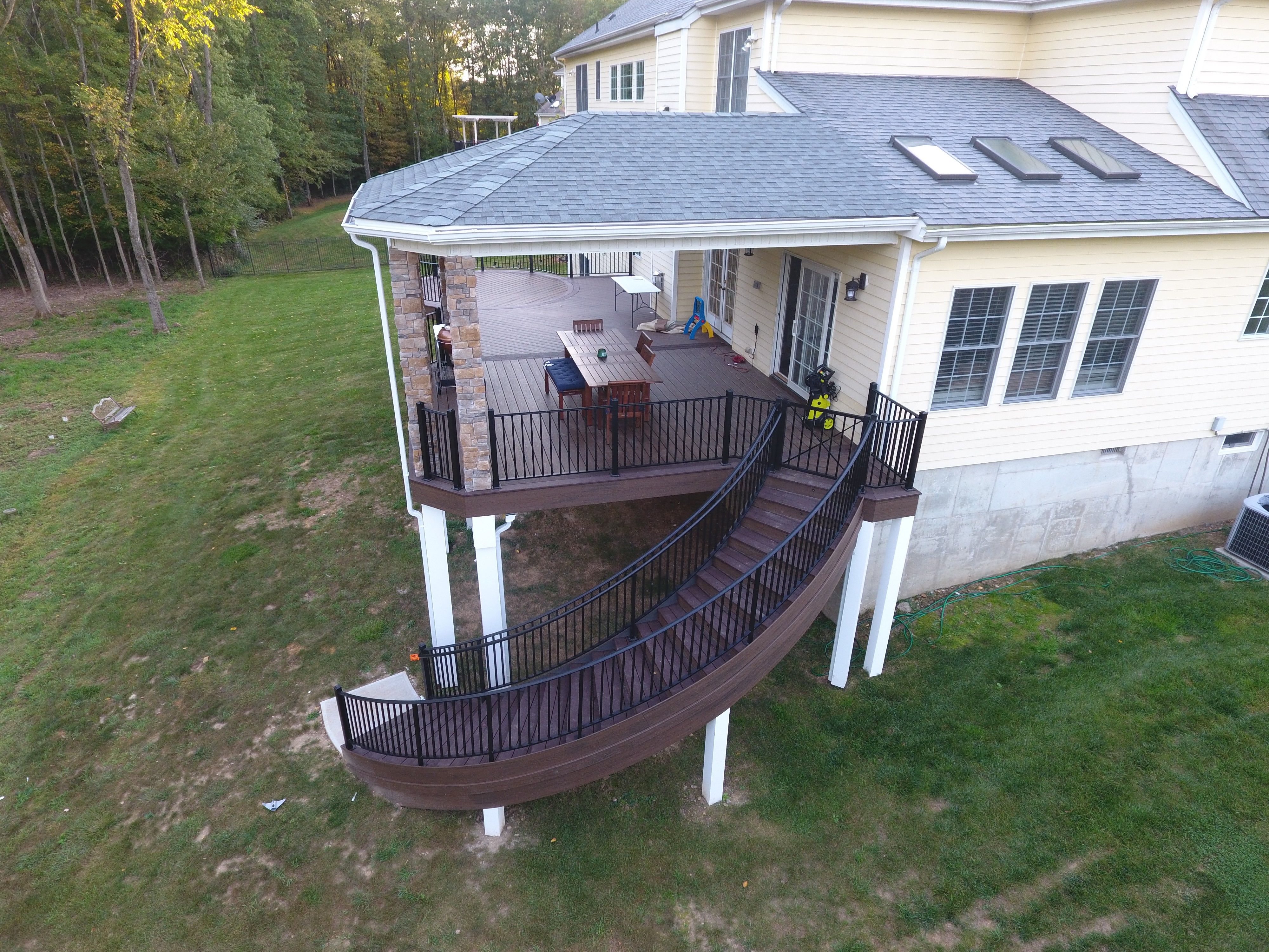 Gallery | Mega deck - Picture 7489 | Decks.com