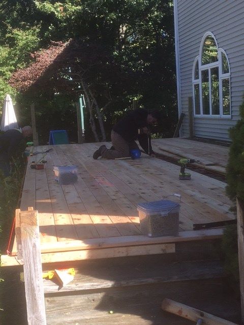 Gallery | Cedar Deck with All White Trim - Picture 7092 | Decks.com