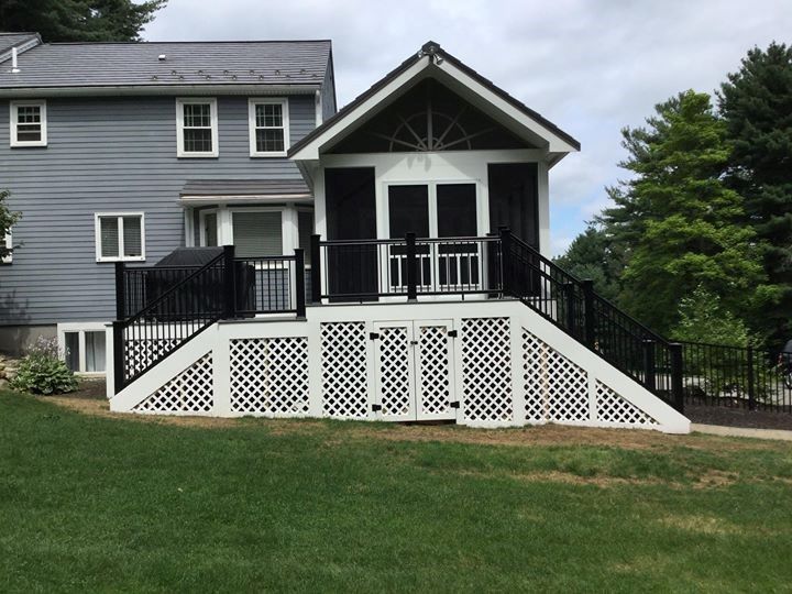 Gallery | Porch with custom black rails - Picture 7824 | Decks.com