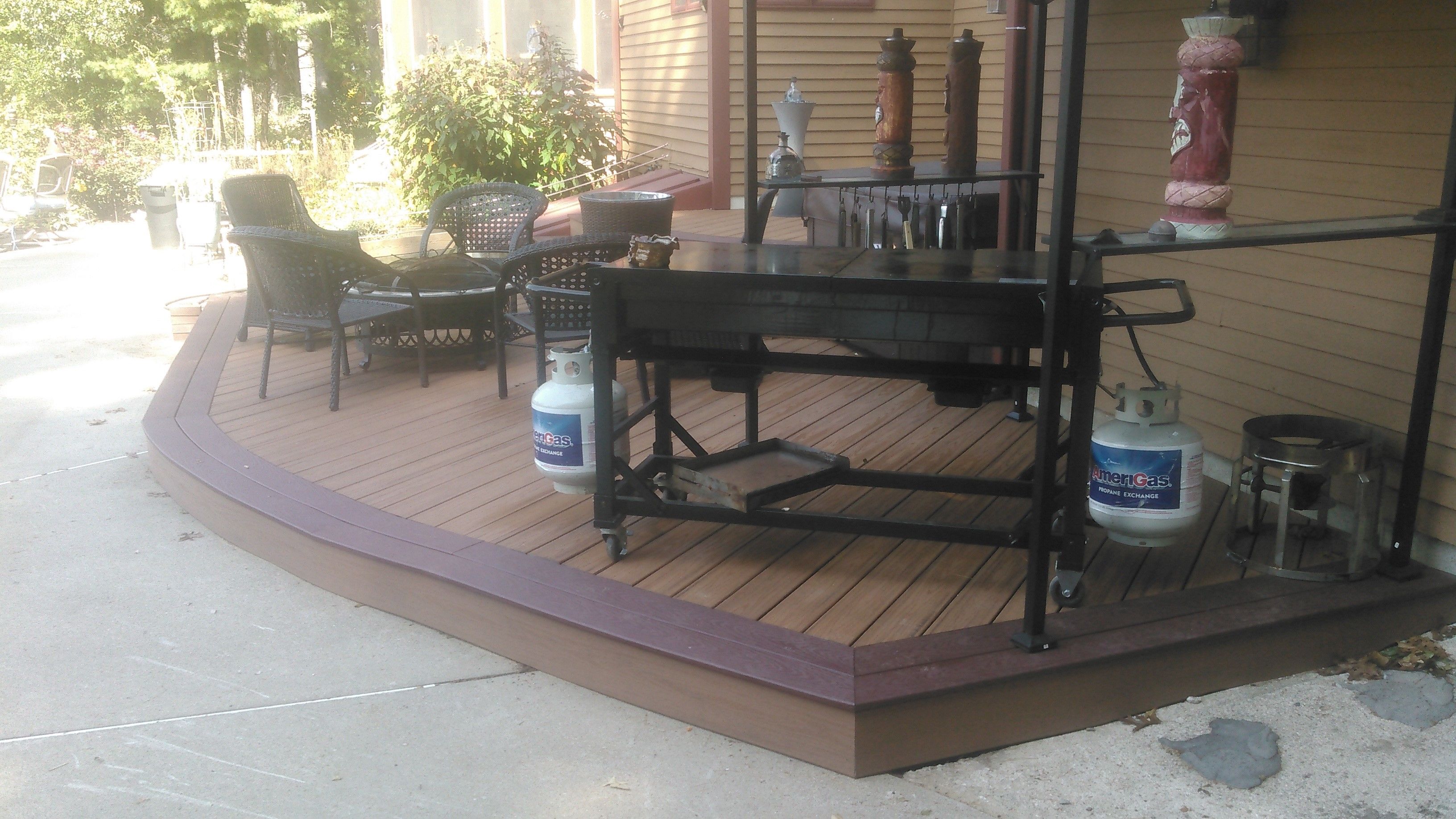 Gallery | Trex Custom Curve Deck - Picture 7689 | Decks.com