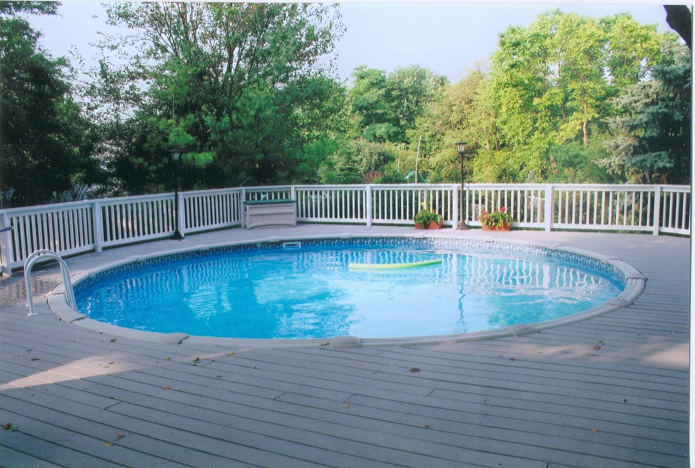 Gallery | Custom pool deck - Picture 6405 | Decks.com