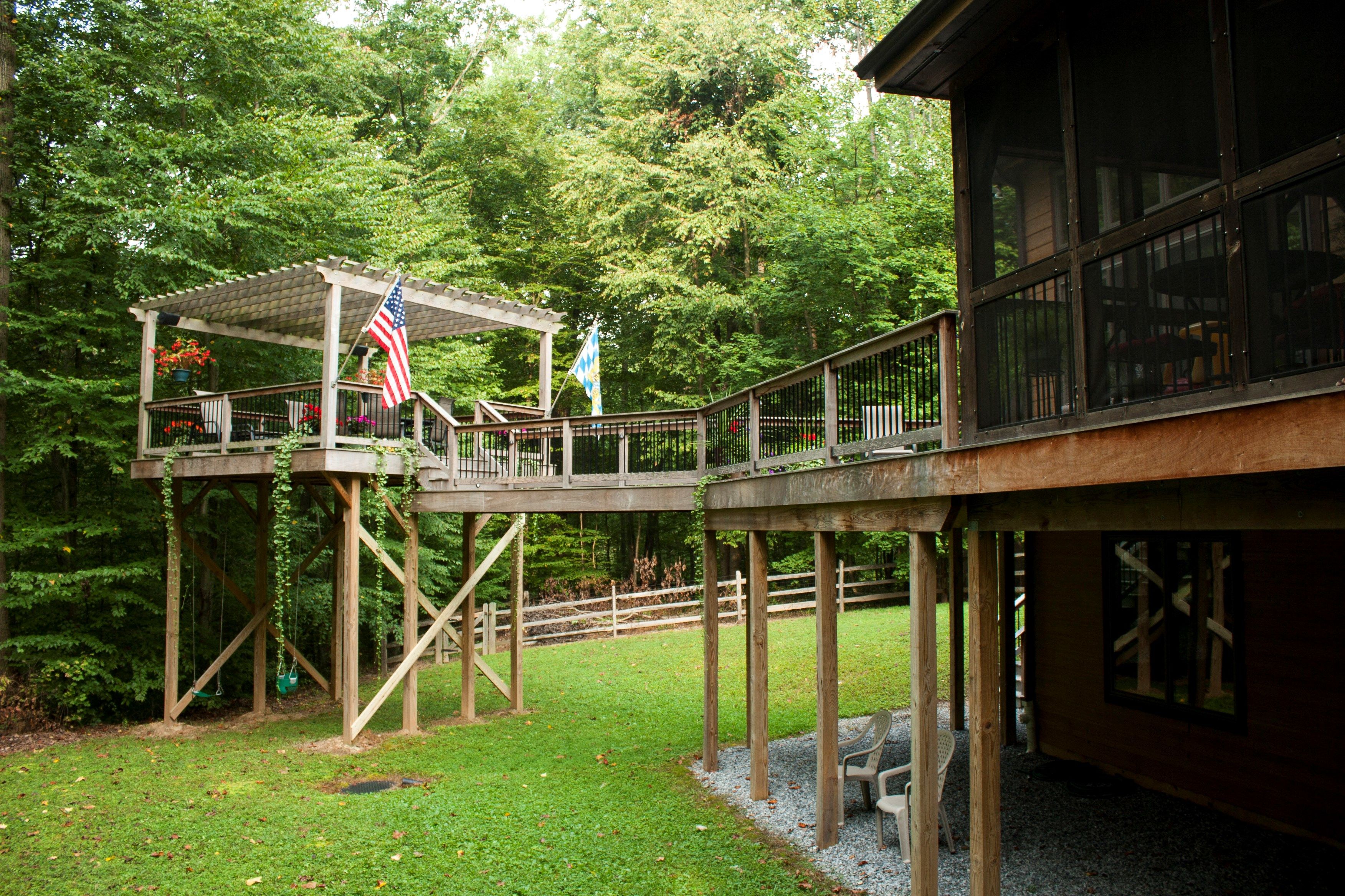 Gallery | Ipe Deck with Cedar Pergolas - Picture 3567 | Decks.com