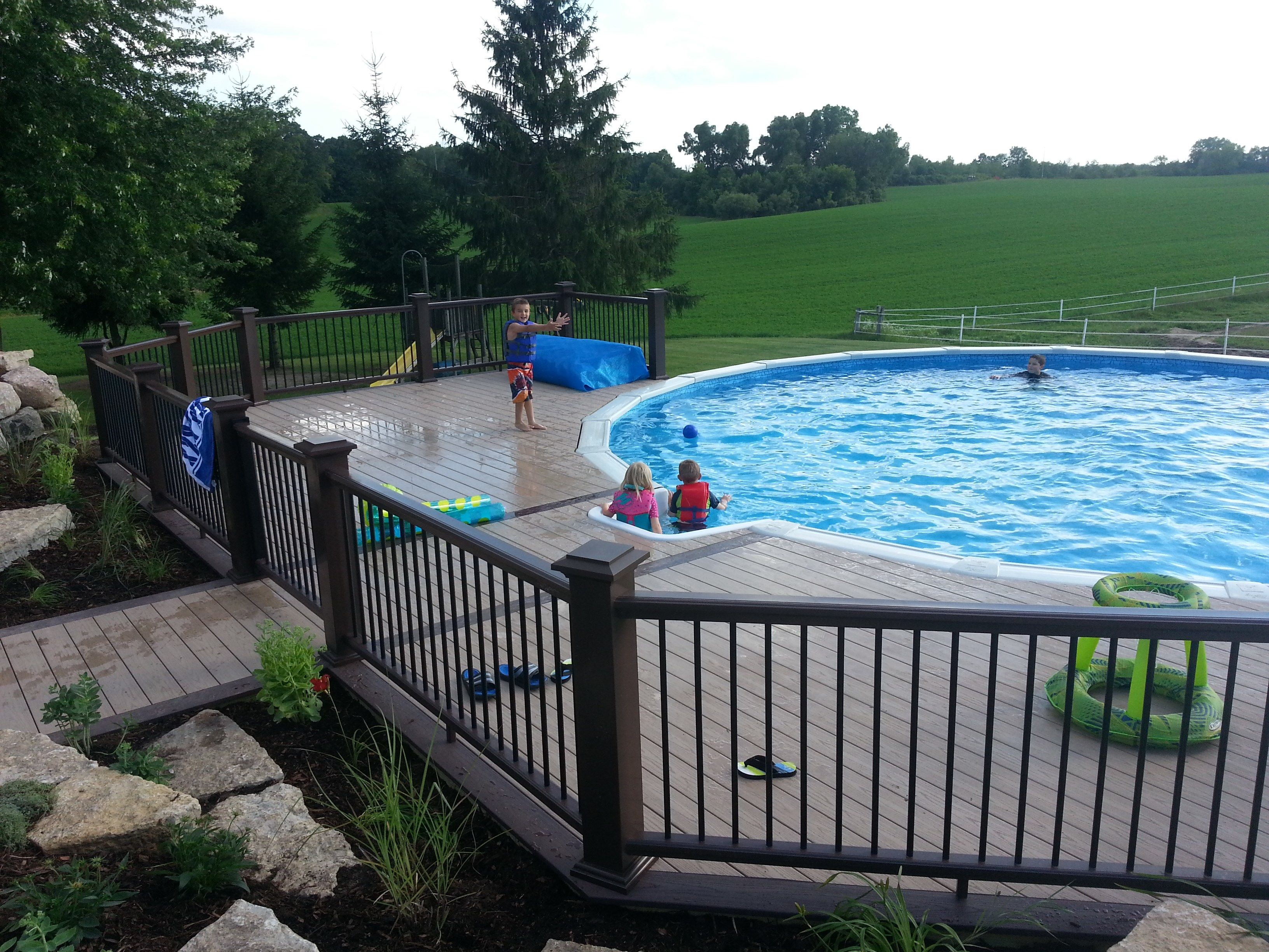 Gallery | Swimming pool deck - Picture 6202 | Decks.com
